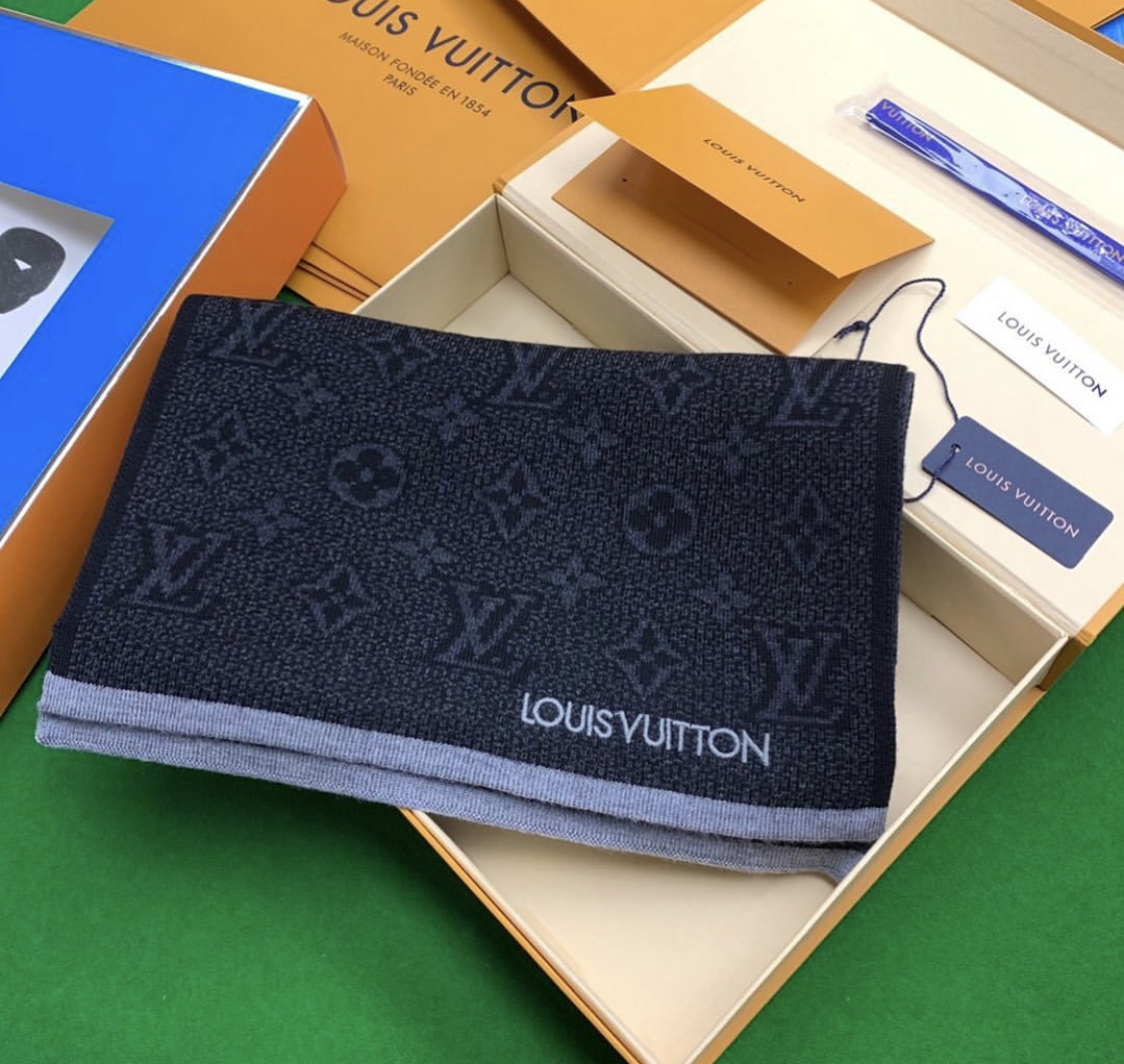 Lv Scarf Reviewer | semashow.com